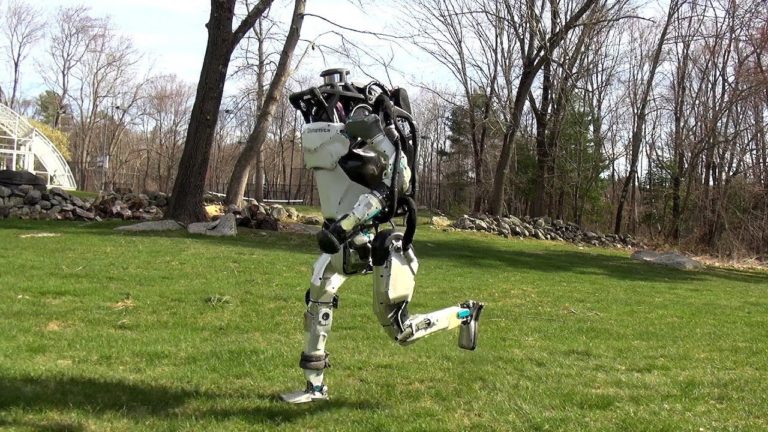Il primo robot al mondo che corre come un essere umano - Il Blog di ...